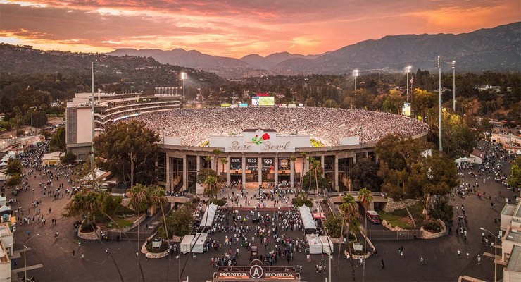 Rose Bowl Celebrates 100th Birthday With Iconic Light-Up Across Los ...