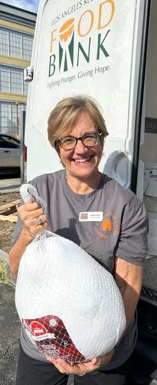 Union Station Distributes Thanksgiving Meal Supply Boxes – Pasadena Now