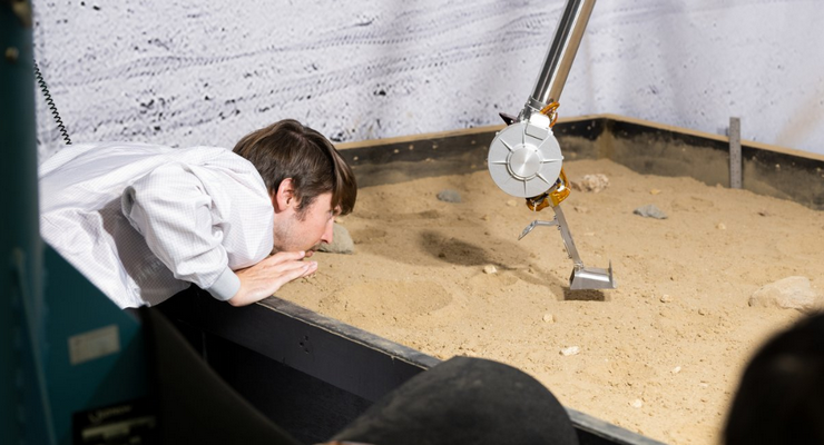 JPL Is Testing a New Robotic Arm That Really Knows How to Chill Out ...