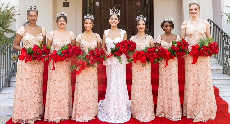 First-Ever Female Piloted B-2 Stealth Bomber Flyover Kicks Off Rose ...