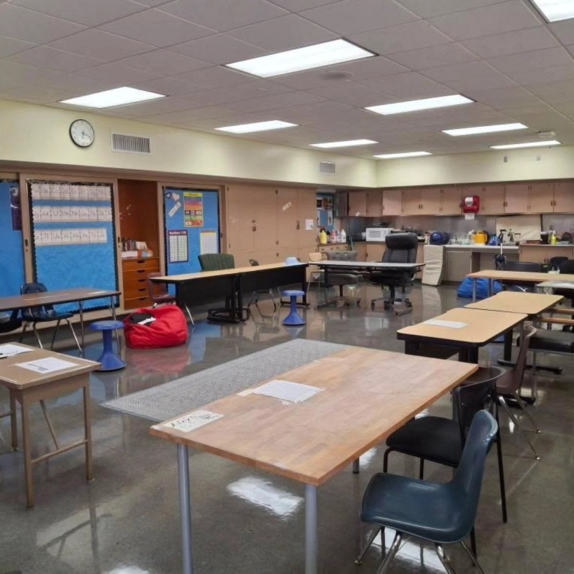 First Day in Pasadena High School's Room E105 - Pasadena Schools